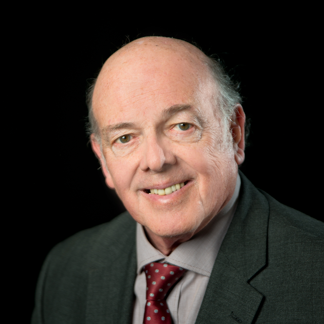 Local theater legend and performing arts alumnus receives lifetime ...