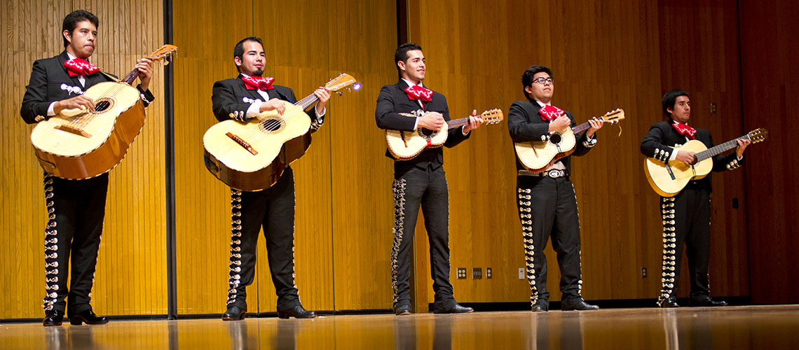 Mariachi Espectacular showcases student bands throughout the Fresno ...